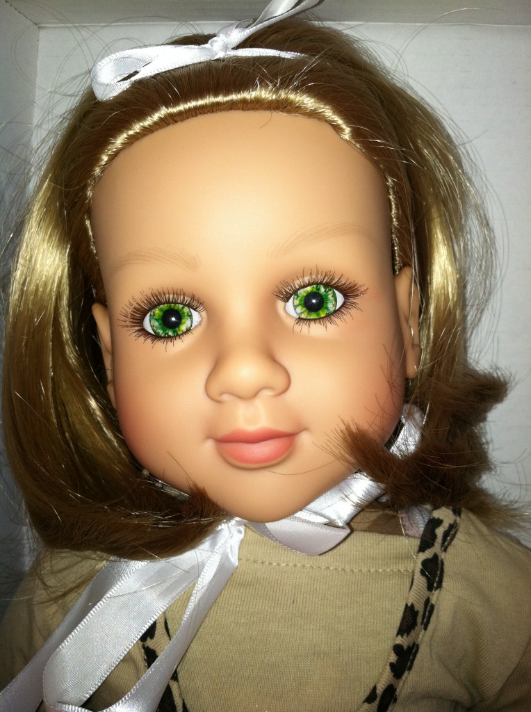 My BFF {By My Twinn} Doll Review & Giveaway Info