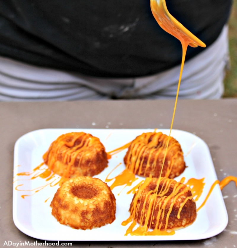 Mini Mango Cakes with Homemade Cream Cheese Icing
