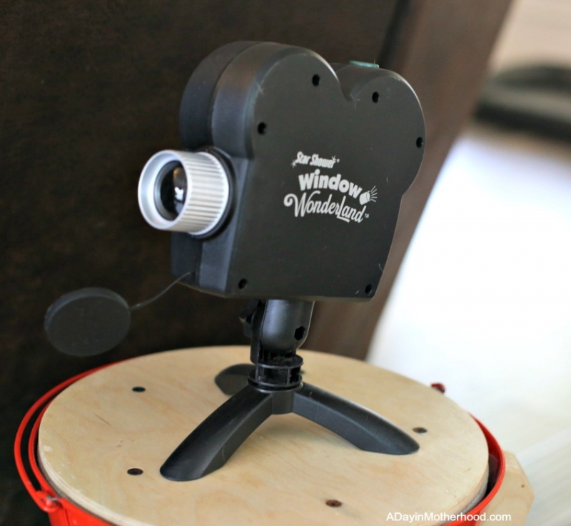 Hack the Holidays with Star Shower Window Wonderland